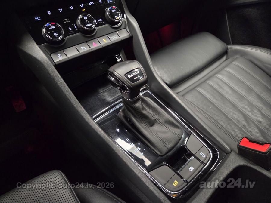 Melns Skoda Kodiaq 2022 Tallina, ar dzinēja tilpumu 2.00 L un nobraukumu 137 tūkst. km par 26900 €, foto 12 vietnē AUTOMOTO.COM.LV