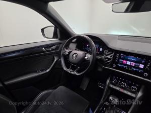 Melns Skoda Kodiaq 2022 Tallina, ar dzinēja tilpumu 2.00 L un nobraukumu 135 tūkst. km par 28900 €, foto 16 vietnē AUTOMOTO.COM.LV