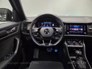 Melns Skoda Kodiaq 2022 Tallina, ar dzinēja tilpumu 2.00 L un nobraukumu 135 tūkst. km par 28900 €, foto 22 vietnē AUTOMOTO.COM.LV