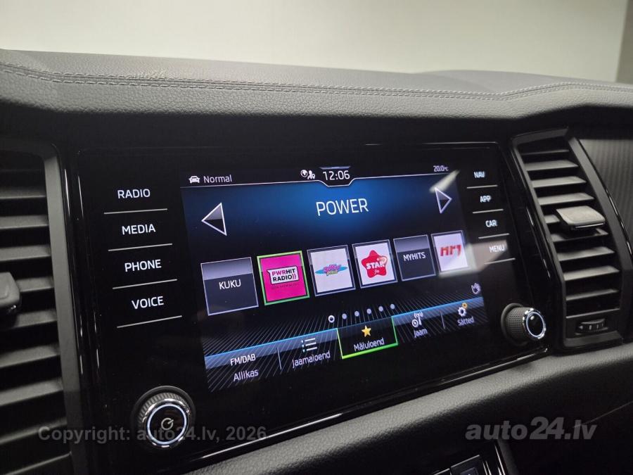 Melns Skoda Kodiaq 2022 Tallina, ar dzinēja tilpumu 2.00 L un nobraukumu 135 tūkst. km par 28900 €, foto 24 vietnē AUTOMOTO.COM.LV