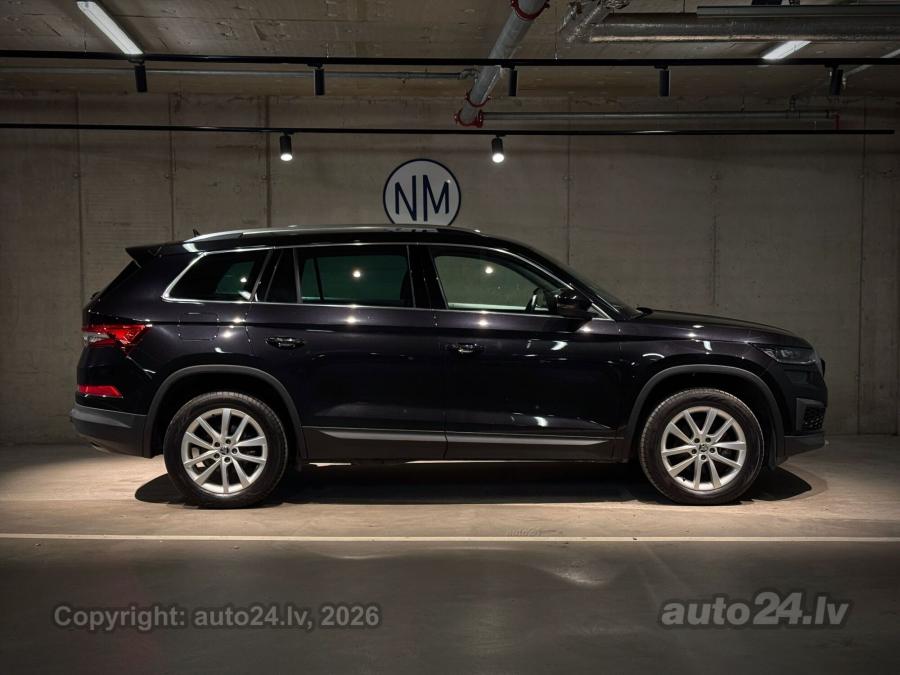 Черный Шкода Kodiaq 2022 в Таллин, объемом двигателя 2.00 л и пробегом 128 тыс. км за 25990 €, фото 7 на AUTOMOTO.COM.LV