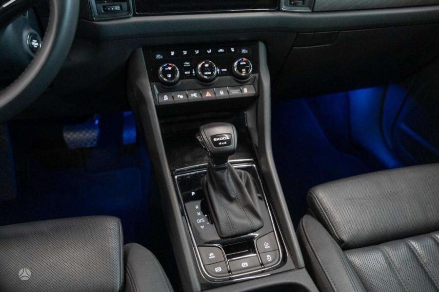 Black Skoda Kodiaq 2022 in Vilnius, with an engine capacity of 2.00 L and mileage of 108 thousand km for 32500 €, photo 19 on AUTOMOTO.COM.LV
