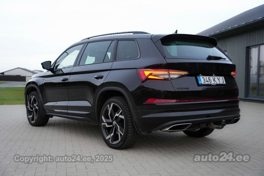 Melns Skoda Kodiaq 2023 Tallina, ar dzinēja tilpumu 2.00 L un nobraukumu 54 tūkst. km par 43990 €, foto 2 vietnē AUTOMOTO.COM.LV