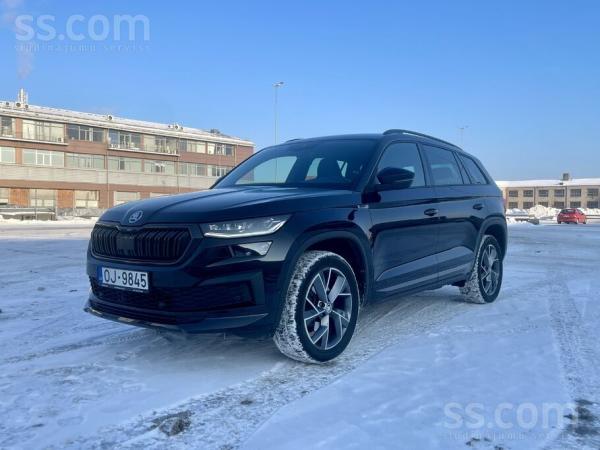 Черный Шкода Kodiaq 2023 в Рига, объемом двигателя 2.00 л и пробегом 66 тыс. км за 31250 €, фото 1 на AUTOMOTO.COM.LV