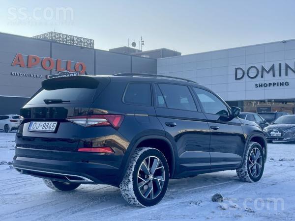 Черный Шкода Kodiaq 2023 в Рига, объемом двигателя 2.00 л и пробегом 66 тыс. км за 31250 €, фото 4 на AUTOMOTO.COM.LV