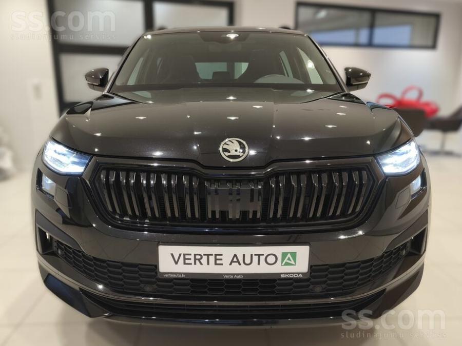 Black Skoda Kodiaq 2023 in Riga, with an engine capacity of 2.00 L and mileage of 19 thousand km for 34990 €, photo 2 on AUTOMOTO.COM.LV