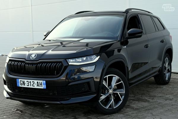 Black Skoda Kodiaq 2023 in Kretinga, with an engine capacity of 2.00 L and mileage of 283 thousand km for 21999 €, photo 3 on AUTOMOTO.COM.LV
