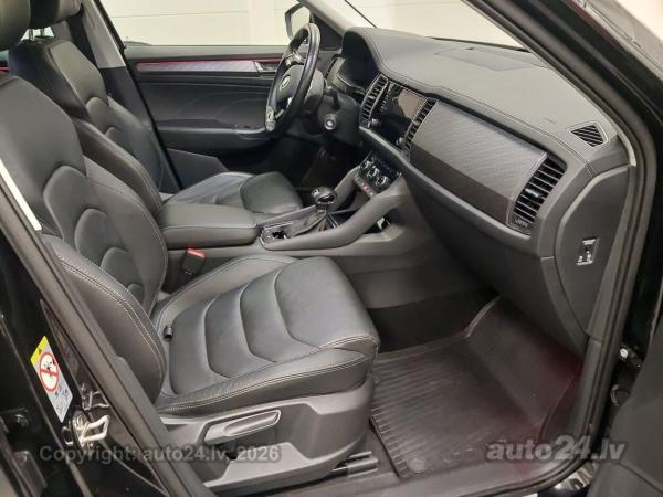 Melns Skoda Kodiaq 2023 Tallina, ar dzinēja tilpumu 2.00 L un nobraukumu 72 tūkst. km par 35900 €, foto 4 vietnē AUTOMOTO.COM.LV