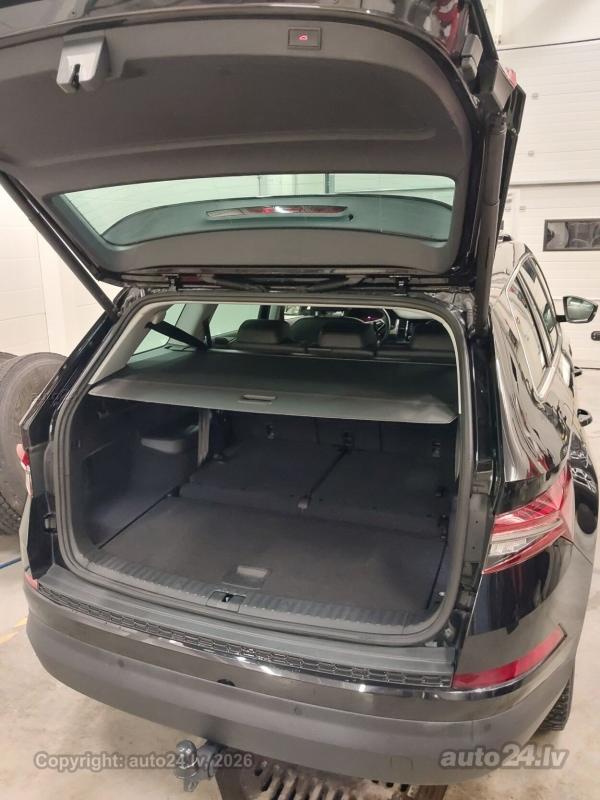 Melns Skoda Kodiaq 2023 Tallina, ar dzinēja tilpumu 2.00 L un nobraukumu 72 tūkst. km par 35900 €, foto 11 vietnē AUTOMOTO.COM.LV