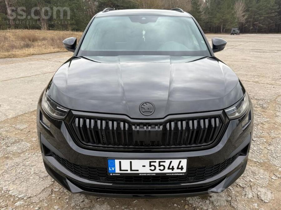 Black Skoda Kodiaq 2023 in Liepaja, with an engine capacity of 2.00 L and mileage of 89 thousand km for 35900 €, photo 1 on AUTOMOTO.COM.LV