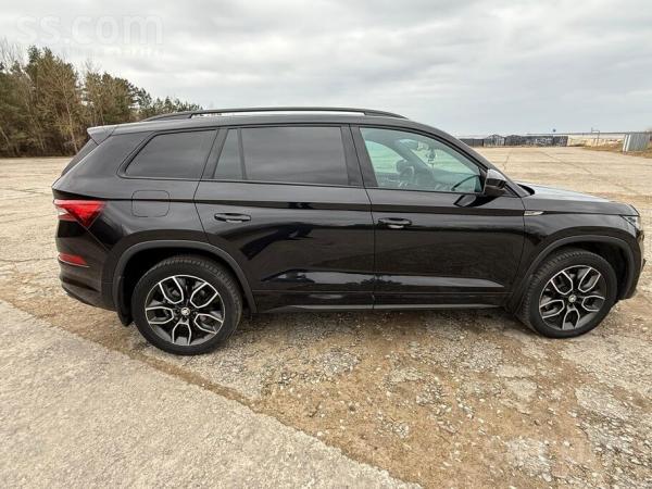 Melns Skoda Kodiaq 2023 Liepāja, ar dzinēja tilpumu 2.00 L un nobraukumu 89 tūkst. km par 35900 €, foto 3 vietnē AUTOMOTO.COM.LV