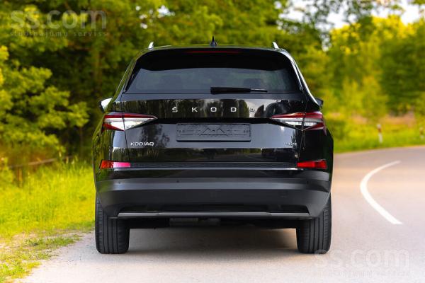 Black Skoda Kodiaq 2023 in Riga, with an engine capacity of 2.00 L and mileage of 222 thousand km for 23300 €, photo 10 on AUTOMOTO.COM.LV