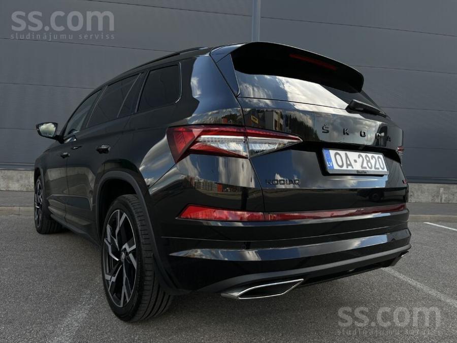 Черный Шкода Kodiaq 2023 в Рига, объемом двигателя 2.00 л и пробегом 58 тыс. км за 35990 €, фото 4 на AUTOMOTO.COM.LV