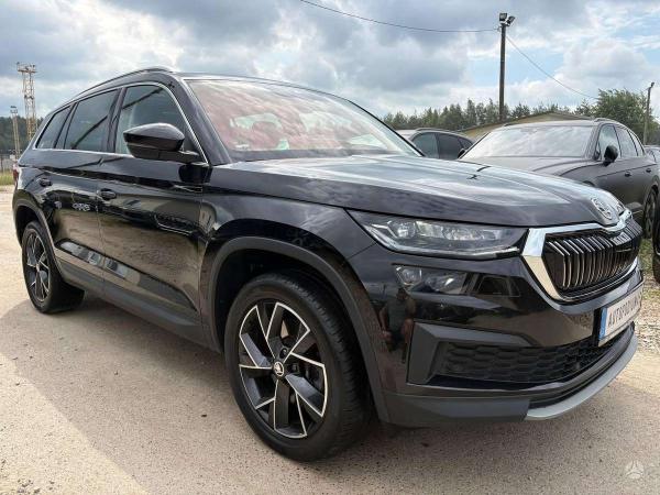 Черный Шкода Kodiaq 2023 в Вильнюс, объемом двигателя 1.97 л и пробегом 158 тыс. км за 26990 €, фото 2 на AUTOMOTO.COM.LV