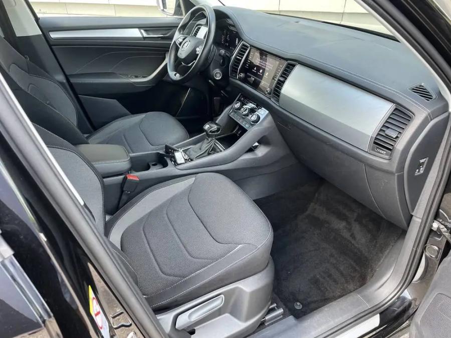 Melns Skoda Kodiaq 2023 Sigulda, ar dzinēja tilpumu 2.00 L un nobraukumu 201 tūkst. km par 22590 €, foto 18 vietnē AUTOMOTO.COM.LV