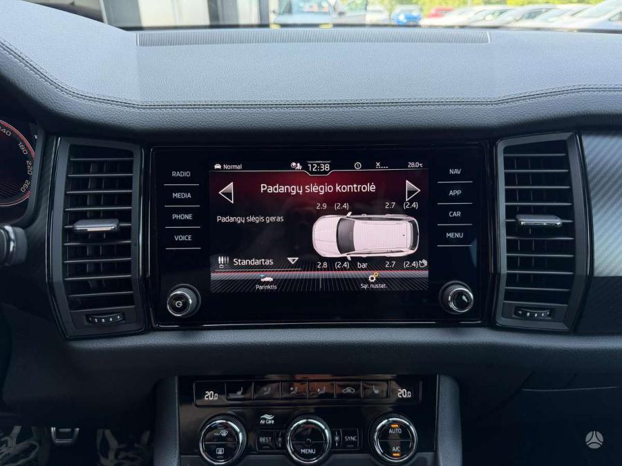 Melns Skoda Kodiaq 2023 Šauļi, ar dzinēja tilpumu 1.50 L un nobraukumu 188 tūkst. km par 24188 €, foto 29 vietnē AUTOMOTO.COM.LV