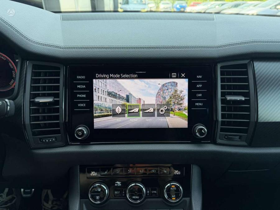Melns Skoda Kodiaq 2023 Šauļi, ar dzinēja tilpumu 1.50 L un nobraukumu 188 tūkst. km par 24188 €, foto 30 vietnē AUTOMOTO.COM.LV