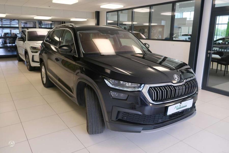 Черный Шкода Kodiaq 2023 в Вильнюс, объемом двигателя 1.98 л и пробегом 120 тыс. км за 29500 €, фото 4 на AUTOMOTO.COM.LV