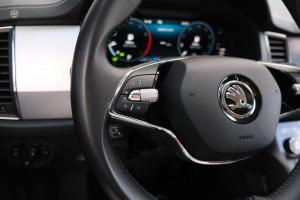 Черный Шкода Kodiaq 2023 в Вильнюс, объемом двигателя 1.50 л и пробегом 89 тыс. км за 25400 €, фото 20 на AUTOMOTO.COM.LV