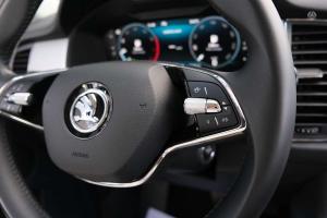 Черный Шкода Kodiaq 2023 в Вильнюс, объемом двигателя 1.50 л и пробегом 89 тыс. км за 25400 €, фото 21 на AUTOMOTO.COM.LV