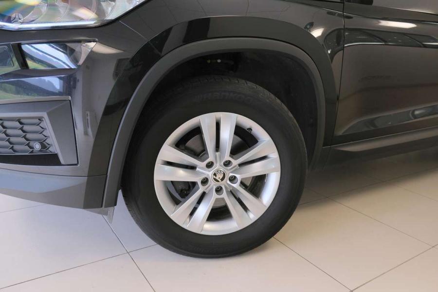 Черный Шкода Kodiaq 2023 в Вильнюс, объемом двигателя 1.50 л и пробегом 89 тыс. км за 25400 €, фото 31 на AUTOMOTO.COM.LV