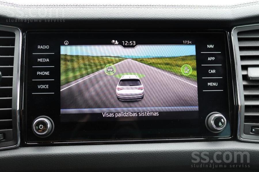 Черный Шкода Kodiaq 2023 в Рига, объемом двигателя 2.00 л и пробегом 92 тыс. км за 27600 €, фото 16 на AUTOMOTO.COM.LV