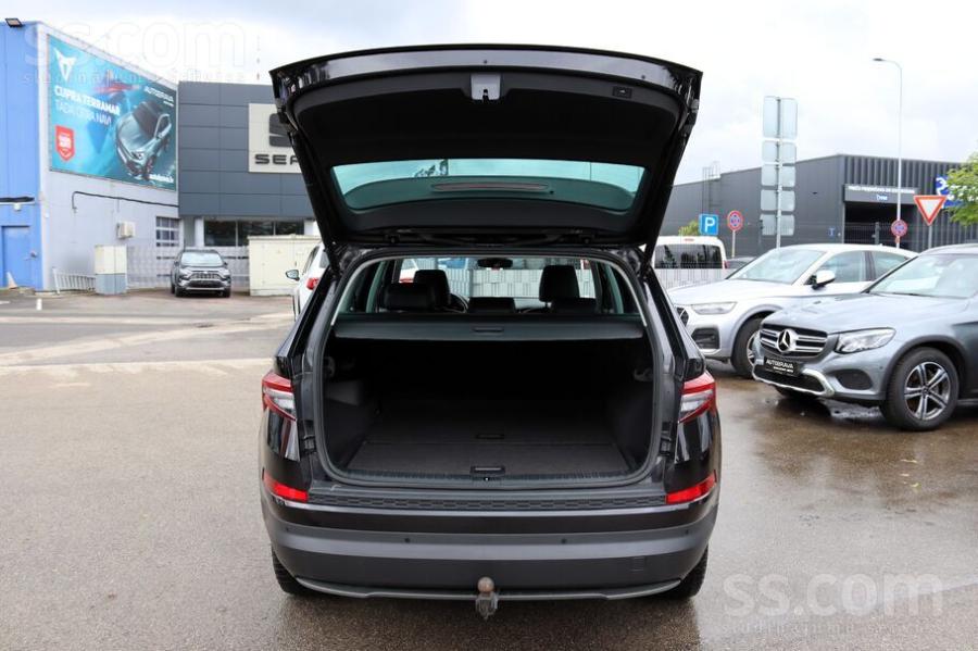 Черный Шкода Kodiaq 2023 в Рига, объемом двигателя 2.00 л и пробегом 92 тыс. км за 27600 €, фото 26 на AUTOMOTO.COM.LV