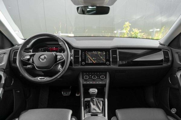 Black Skoda Kodiaq 2023 in Vilnius, with an engine capacity of 2.00 L and mileage of 163 thousand km for 27700 €, photo 8 on AUTOMOTO.COM.LV