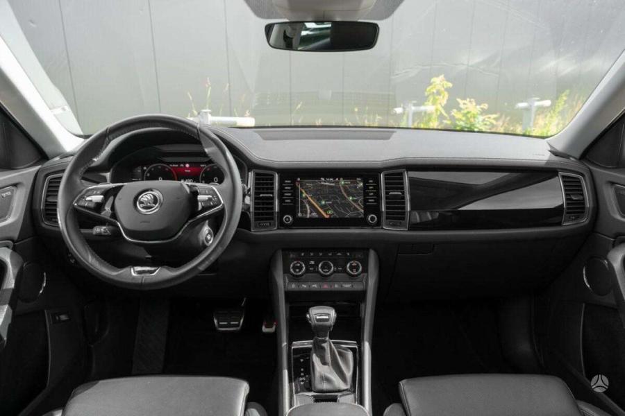 Black Skoda Kodiaq 2023 in Vilnius, with an engine capacity of 2.00 L and mileage of 163 thousand km for 27700 €, photo 9 on AUTOMOTO.COM.LV