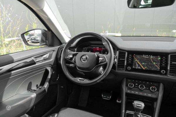 Black Skoda Kodiaq 2023 in Vilnius, with an engine capacity of 2.00 L and mileage of 163 thousand km for 27700 €, photo 9 on AUTOMOTO.COM.LV