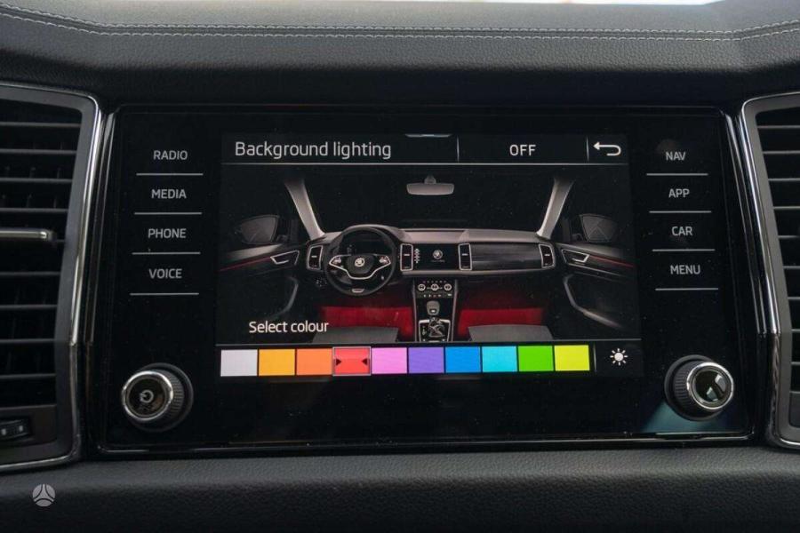 Black Skoda Kodiaq 2023 in Vilnius, with an engine capacity of 2.00 L and mileage of 163 thousand km for 27700 €, photo 21 on AUTOMOTO.COM.LV