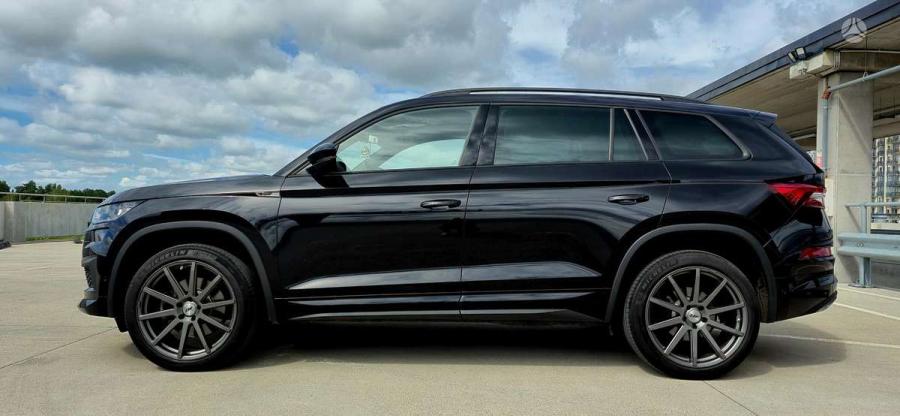 Черный Шкода Kodiaq 2023 в Вильнюс, объемом двигателя 1.97 л и пробегом 239 тыс. км за 27850 €, фото 5 на AUTOMOTO.COM.LV