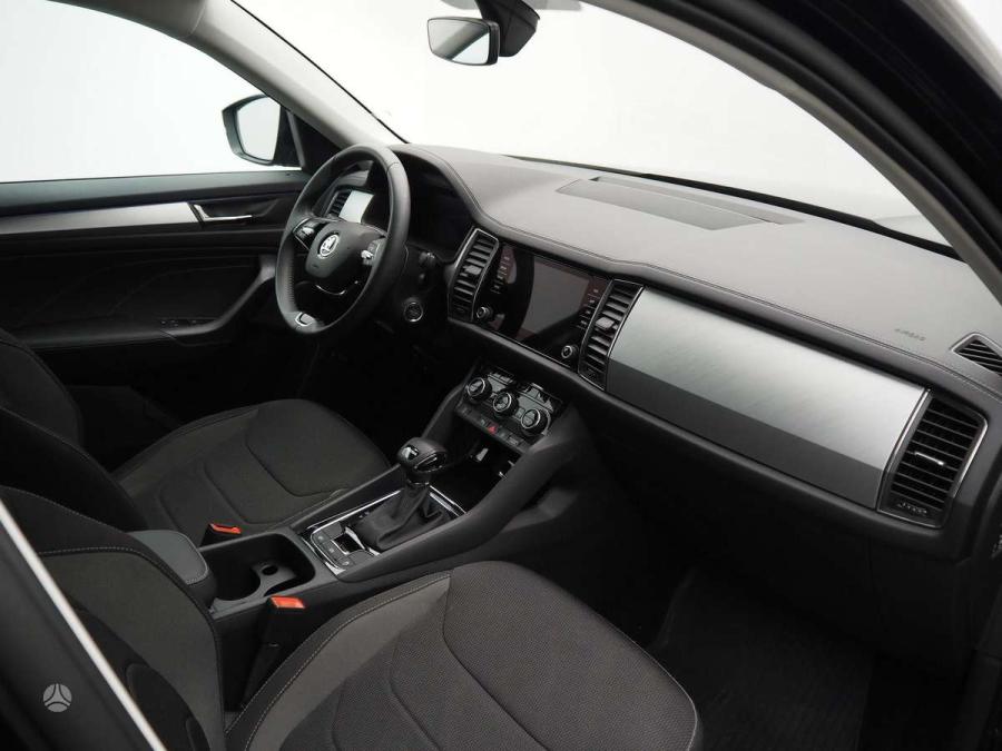 Черный Шкода Kodiaq 2023 в Вильнюс, объемом двигателя 1.97 л и пробегом 103 тыс. км за 25500 €, фото 13 на AUTOMOTO.COM.LV