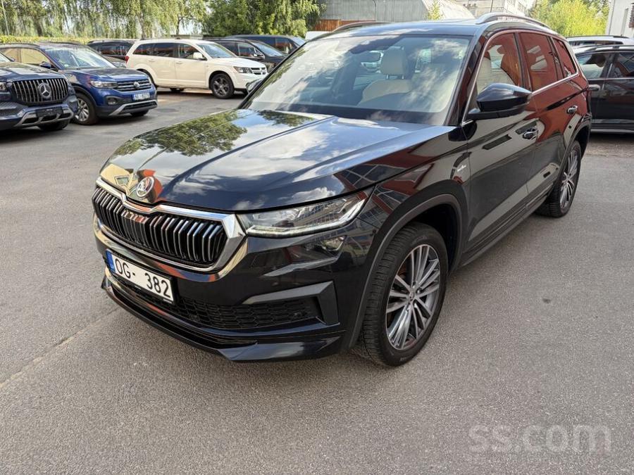 Черный Шкода Kodiaq 2023 в Рига, объемом двигателя 2.00 л и пробегом 147 тыс. км за 27200 €, фото 1 на AUTOMOTO.COM.LV