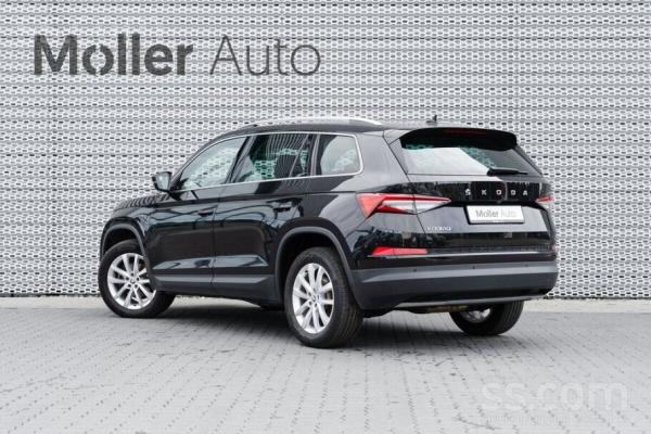 Black Skoda Kodiaq 2023 in Riga, with an engine capacity of 2.00 L and mileage of 122 thousand km for 27000 €, photo 3 on AUTOMOTO.COM.LV
