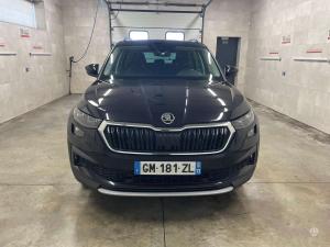 Black Skoda Kodiaq 2023 in Marijampole, with an engine capacity of 1.50 L and mileage of 135 thousand km for 20812 €, photo 3 on AUTOMOTO.COM.LV