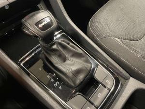 Black Skoda Kodiaq 2023 in Marijampole, with an engine capacity of 1.50 L and mileage of 135 thousand km for 20812 €, photo 10 on AUTOMOTO.COM.LV
