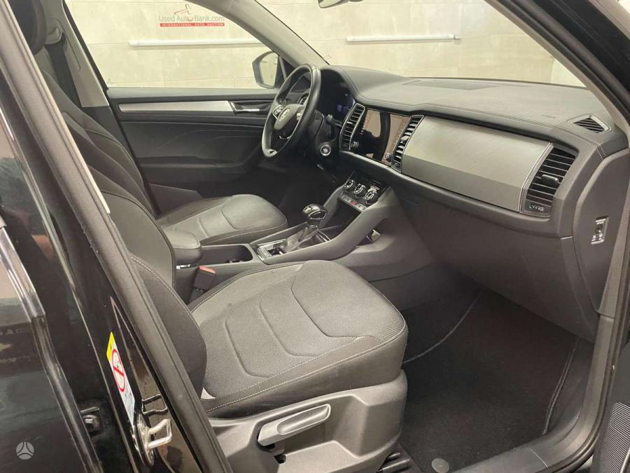 Black Skoda Kodiaq 2023 in Marijampole, with an engine capacity of 1.50 L and mileage of 135 thousand km for 20812 €, photo 14 on AUTOMOTO.COM.LV