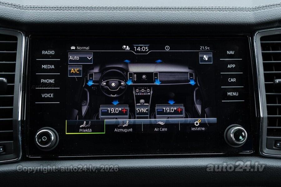 Black Skoda Kodiaq 2023 in Jelgava, with an engine capacity of 2.00 L and mileage of 158 thousand km for 29976 €, photo 20 on AUTOMOTO.COM.LV
