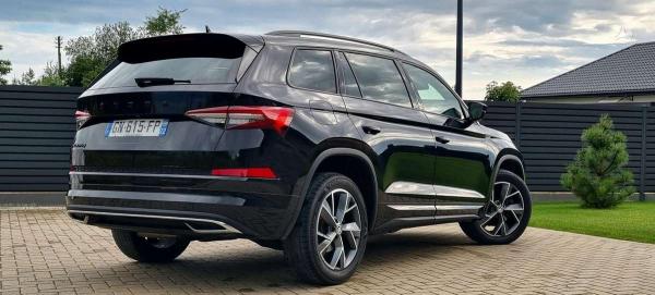 Melns Skoda Kodiaq 2023 Viļņa, ar dzinēja tilpumu 1.97 L un nobraukumu 166 tūkst. km par 24850 €, foto 2 vietnē AUTOMOTO.COM.LV