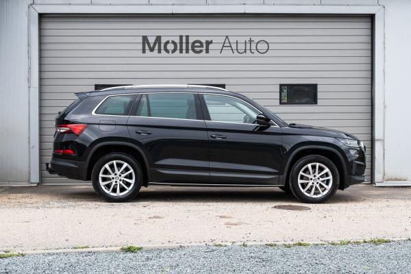 Melns Skoda Kodiaq 2023 Jelgava, ar dzinēja tilpumu 2.00 L un nobraukumu 158 tūkst. km par 29250 €, foto 5 vietnē AUTOMOTO.COM.LV