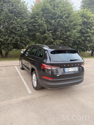 Черный Шкода Kodiaq 2023 в Огре, объемом двигателя 1.50 л и пробегом 85 тыс. км за 27590 €, фото 5 на AUTOMOTO.COM.LV