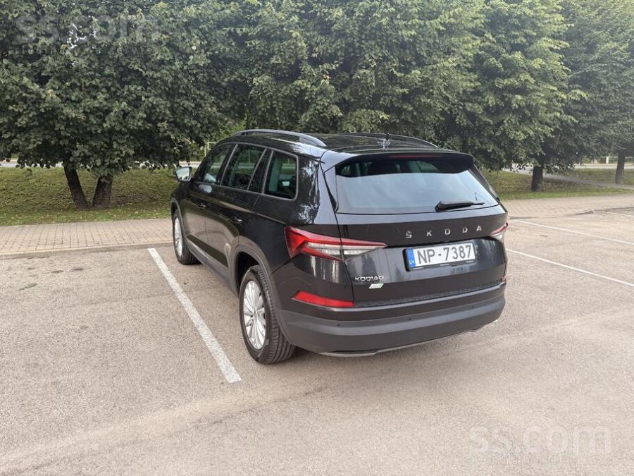 Черный Шкода Kodiaq 2023 в Огре, объемом двигателя 1.50 л и пробегом 85 тыс. км за 27590 €, фото 6 на AUTOMOTO.COM.LV