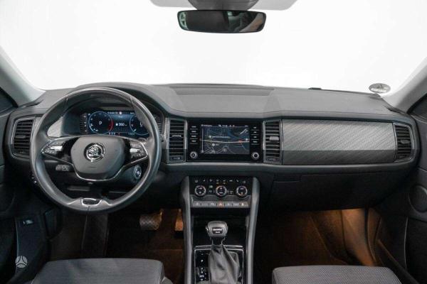 Black Skoda Kodiaq 2023 in Vilnius, with an engine capacity of 2.00 L and mileage of 118 thousand km for 29350 €, photo 8 on AUTOMOTO.COM.LV