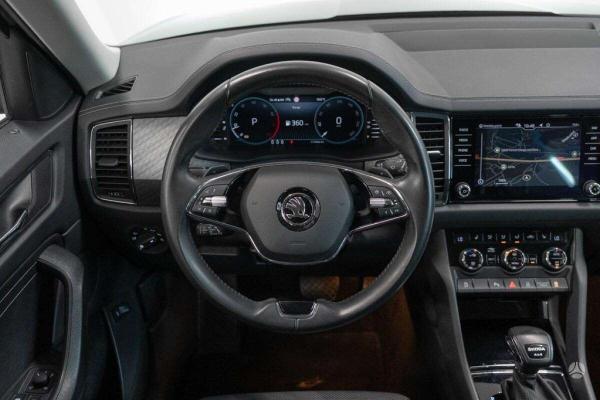 Black Skoda Kodiaq 2023 in Vilnius, with an engine capacity of 2.00 L and mileage of 118 thousand km for 29350 €, photo 9 on AUTOMOTO.COM.LV