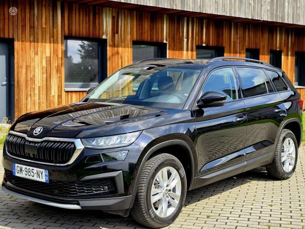 Black Skoda Kodiaq 2023 in Taurage, with an engine capacity of 1.97 L and mileage of 178 thousand km for 17400 €, photo 2 on AUTOMOTO.COM.LV