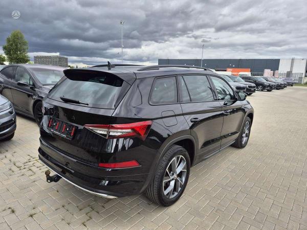 Черный Шкода Kodiaq 2023 в Шяуляй, объемом двигателя 1.97 л и пробегом 213 тыс. км за 27700 €, фото 4 на AUTOMOTO.COM.LV