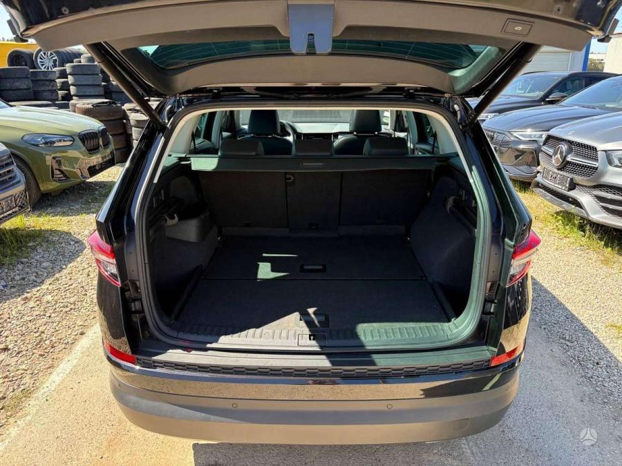 Черный Шкода Kodiaq 2023 в Вильнюс, объемом двигателя 1.50 л и пробегом 149 тыс. км за 24200 €, фото 25 на AUTOMOTO.COM.LV