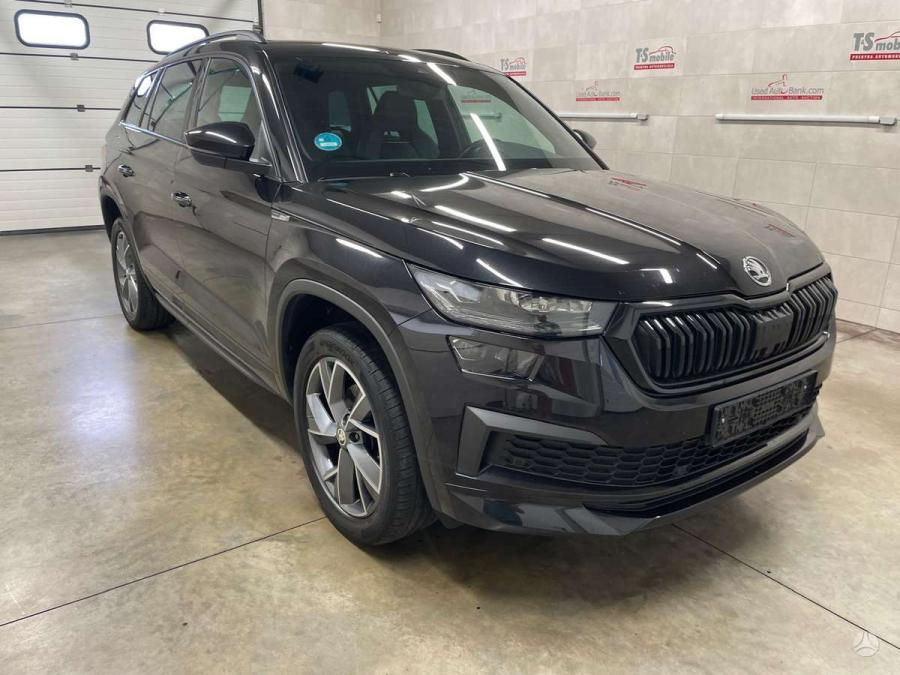 Melns Skoda Kodiaq 2023 Marijampole, ar dzinēja tilpumu 1.50 L un nobraukumu 200 tūkst. km par 23474 €, foto 4 vietnē AUTOMOTO.COM.LV