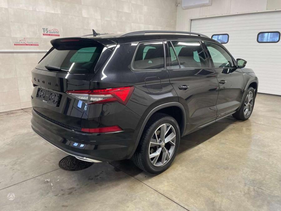 Melns Skoda Kodiaq 2023 Marijampole, ar dzinēja tilpumu 1.50 L un nobraukumu 200 tūkst. km par 23474 €, foto 5 vietnē AUTOMOTO.COM.LV